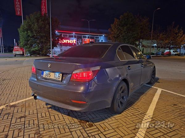 Zils BMW 5 Series 2004 Tallina, ar dzinēja tilpumu 2.50 L un nobraukumu 400 tūkst. km par 2999 €, foto 2 vietnē AUTOMOTO.COM.LV