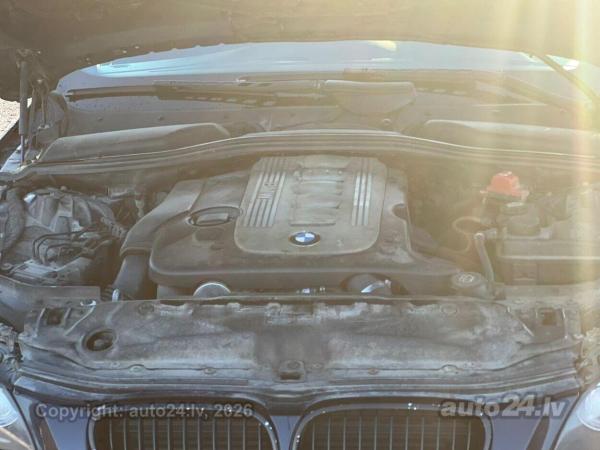 Zils BMW 5 Series 2007 Tallina, ar dzinēja tilpumu 3.00 L un nobraukumu 411 tūkst. km par 5000 €, foto 11 vietnē AUTOMOTO.COM.LV