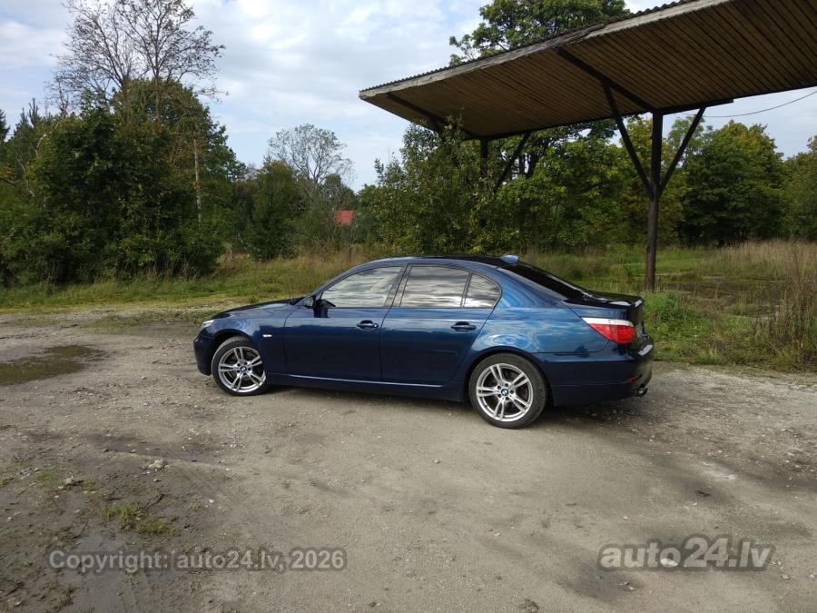 Zils BMW 5 Series 2007 Kuresāre, ar dzinēja tilpumu 3.00 L un nobraukumu 303 tūkst. km par 6900 €, foto 3 vietnē AUTOMOTO.COM.LV