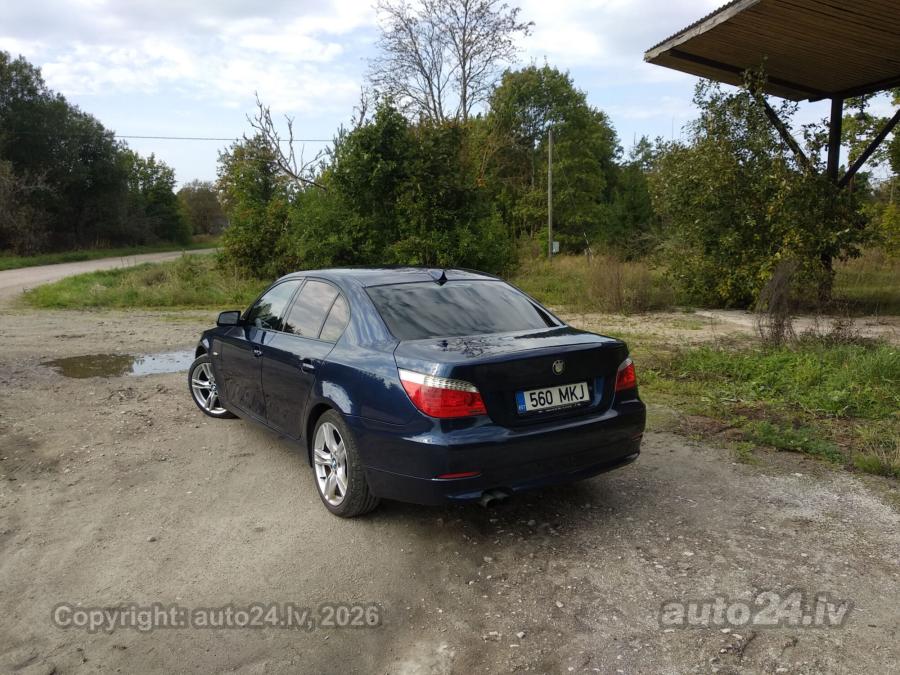 Zils BMW 5 Series 2007 Kuresāre, ar dzinēja tilpumu 3.00 L un nobraukumu 303 tūkst. km par 6900 €, foto 4 vietnē AUTOMOTO.COM.LV