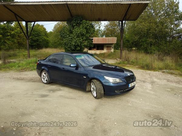 Zils BMW 5 Series 2007 Kuresāre, ar dzinēja tilpumu 3.00 L un nobraukumu 303 tūkst. km par 6900 €, foto 6 vietnē AUTOMOTO.COM.LV