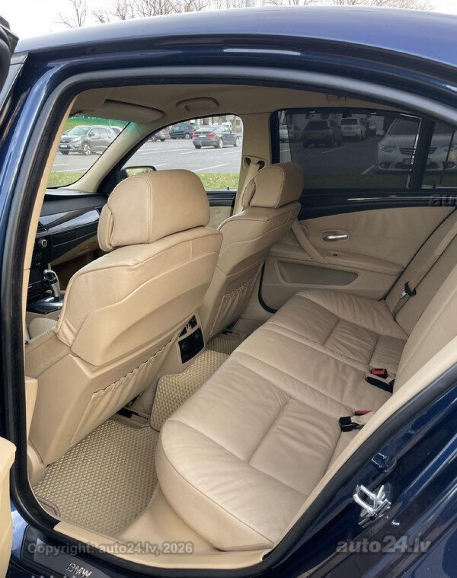Zils BMW 5 Series 2007 Kuresāre, ar dzinēja tilpumu 3.00 L un nobraukumu 303 tūkst. km par 6900 €, foto 23 vietnē AUTOMOTO.COM.LV