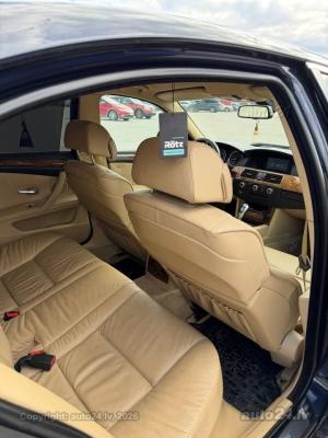 Zils BMW 5 Series 2007 Tallina, ar dzinēja tilpumu 3.00 L un nobraukumu 285 tūkst. km par 5700 €, foto 7 vietnē AUTOMOTO.COM.LV