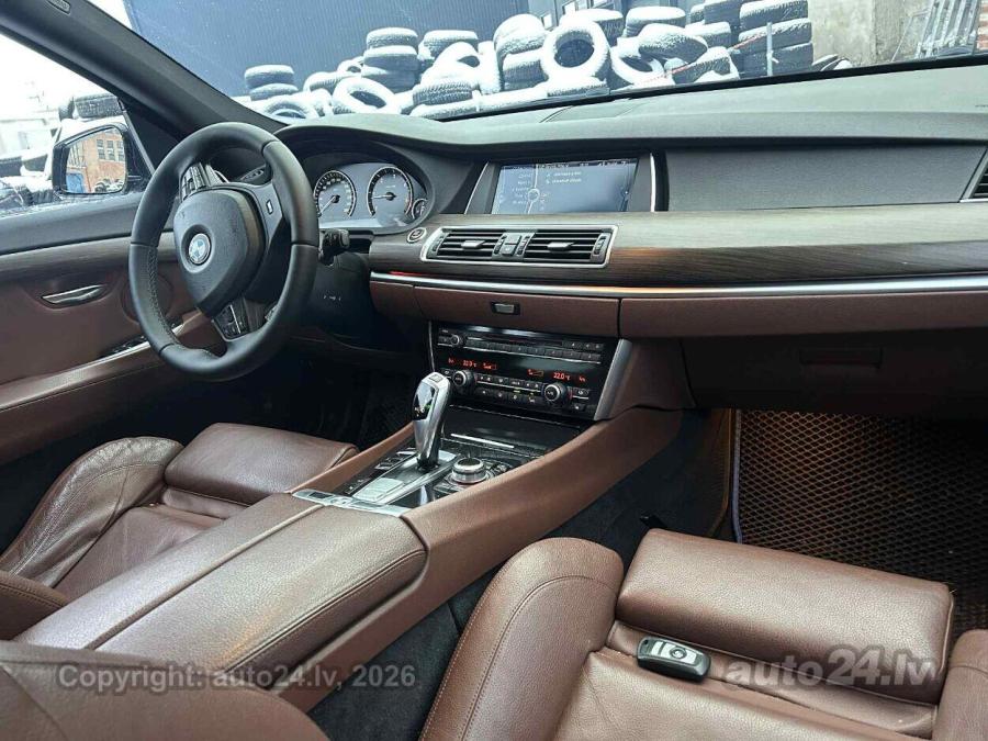 Zils BMW 5 Series 2009 Tallina, ar dzinēja tilpumu 3.00 L un nobraukumu 321 tūkst. km par 8000 €, foto 11 vietnē AUTOMOTO.COM.LV