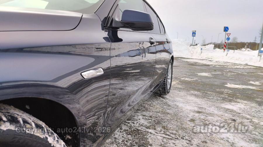 Blue BMW 5 Series 2010 in Tallinn, with an engine capacity of 4.40 L and mileage of 240 thousand km for 8499 €, photo 9 on AUTOMOTO.COM.LV