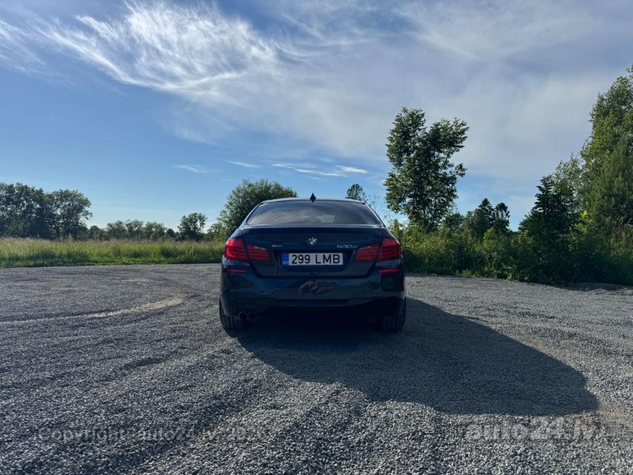 Zils BMW 5 Series 2011 Tallina, ar dzinēja tilpumu 3.00 L un nobraukumu 309 tūkst. km par 11000 €, foto 6 vietnē AUTOMOTO.COM.LV