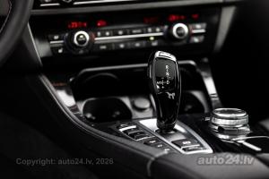 Blue BMW 5 Series 2015 in Tartu, with an engine capacity of 3.00 L and mileage of 234 thousand km for 14999 €, photo 12 on AUTOMOTO.COM.LV