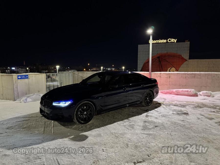 Blue BMW 5 Series 2017 in Tallinn, with an engine capacity of 3.00 L and mileage of 78 thousand km for 42000 €, photo 2 on AUTOMOTO.COM.LV
