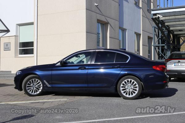 Zils BMW 5 Series 2017 Tallina, ar dzinēja tilpumu 2.00 L un nobraukumu 109 tūkst. km par 21000 €, foto 8 vietnē AUTOMOTO.COM.LV