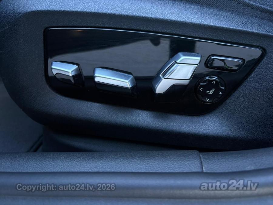Zils BMW 5 Series 2017 Tallina, ar dzinēja tilpumu 3.00 L un nobraukumu 220 tūkst. km par 25400 €, foto 14 vietnē AUTOMOTO.COM.LV