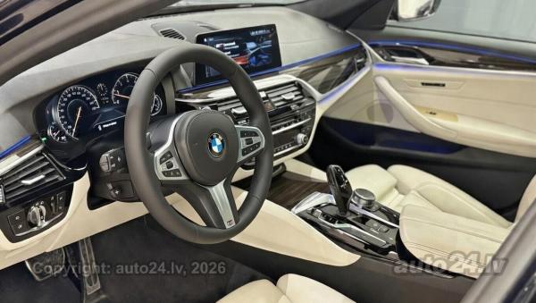 Blue BMW 5 Series 2017 in Riga, with an engine capacity of 2.00 L and mileage of 127 thousand km for 20000 €, photo 5 on AUTOMOTO.COM.LV