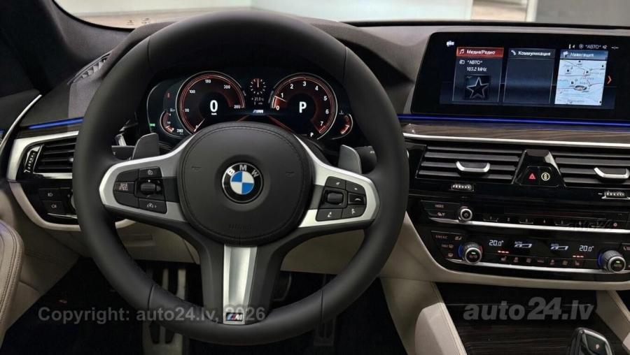 Blue BMW 5 Series 2017 in Riga, with an engine capacity of 2.00 L and mileage of 127 thousand km for 20000 €, photo 8 on AUTOMOTO.COM.LV