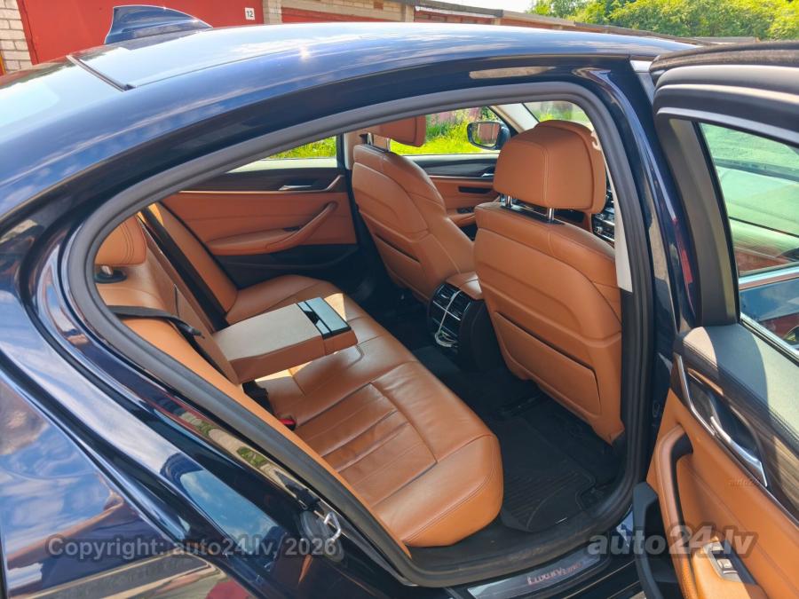 Blue BMW 5 Series 2017 in Tallinn, with an engine capacity of 2.00 L and mileage of 152 thousand km for 25500 €, photo 6 on AUTOMOTO.COM.LV
