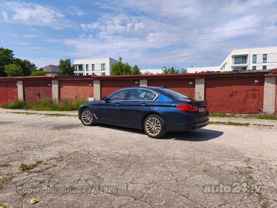 Blue BMW 5 Series 2017 in Tallinn, with an engine capacity of 2.00 L and mileage of 152 thousand km for 25500 €, photo 7 on AUTOMOTO.COM.LV