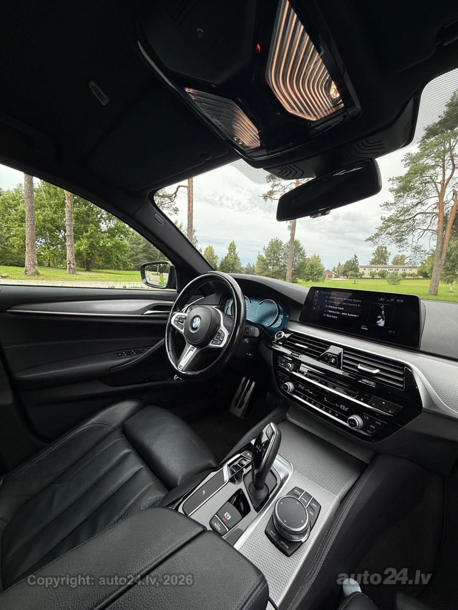 Blue BMW 5 Series 2017 in Tallinn, with an engine capacity of 3.00 L and mileage of 133 thousand km for 30500 €, photo 9 on AUTOMOTO.COM.LV