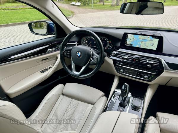 Zils BMW 5 Series 2018 Tallina, ar dzinēja tilpumu 3.00 L un nobraukumu 124 tūkst. km par 27400 €, foto 9 vietnē AUTOMOTO.COM.LV