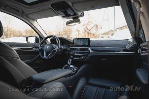 Blue BMW 5 Series 2019 in Tallinn, with an engine capacity of 2.00 L and mileage of 101 thousand km for 30600 €, photo 6 on AUTOMOTO.COM.LV