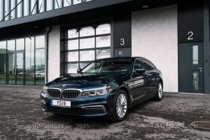 Zils BMW 5 Series 2020 Tallina, ar dzinēja tilpumu 2.00 L un nobraukumu 119 tūkst. km par 30900 €, foto  vietnē AUTOMOTO.COM.LV