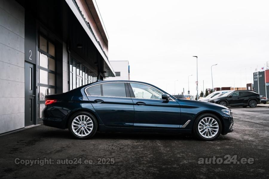 Zils BMW 5 Series 2020 Tallina, ar dzinēja tilpumu 2.00 L un nobraukumu 119 tūkst. km par 30900 €, foto 3 vietnē AUTOMOTO.COM.LV