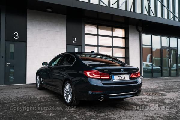 Zils BMW 5 Series 2020 Tallina, ar dzinēja tilpumu 2.00 L un nobraukumu 119 tūkst. km par 30900 €, foto 5 vietnē AUTOMOTO.COM.LV