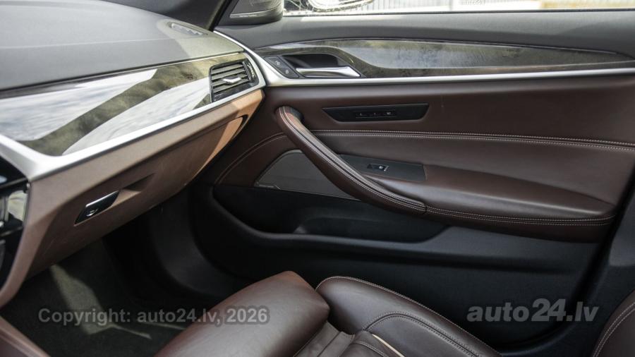 Blue BMW 5 Series 2020 in Tallinn, with an engine capacity of 3.00 L and mileage of 189 thousand km for 32999 €, photo 9 on AUTOMOTO.COM.LV
