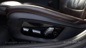 Blue BMW 5 Series 2020 in Tallinn, with an engine capacity of 3.00 L and mileage of 189 thousand km for 32999 €, photo 15 on AUTOMOTO.COM.LV