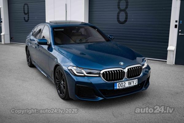 Zils BMW 5 Series 2020 Tallina, ar dzinēja tilpumu 2.00 L un nobraukumu 54 tūkst. km par 33900 €, foto 1 vietnē AUTOMOTO.COM.LV