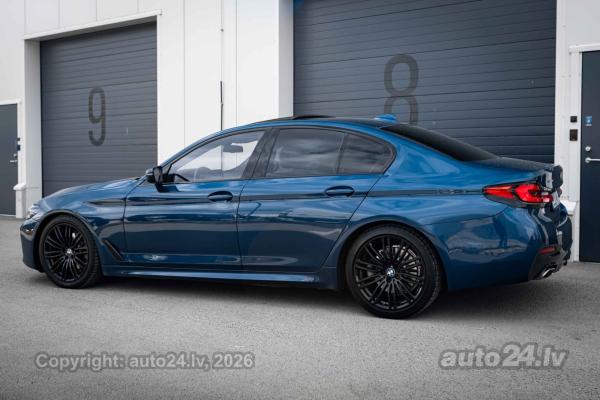 Zils BMW 5 Series 2020 Tallina, ar dzinēja tilpumu 2.00 L un nobraukumu 54 tūkst. km par 33900 €, foto 7 vietnē AUTOMOTO.COM.LV