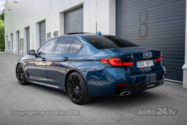 Zils BMW 5 Series 2020 Tallina, ar dzinēja tilpumu 2.00 L un nobraukumu 54 tūkst. km par 33900 €, foto 8 vietnē AUTOMOTO.COM.LV