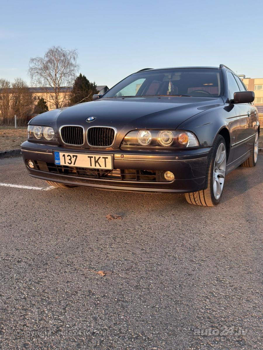 Zils BMW 5 Series 2002 Tallina, ar dzinēja tilpumu 2.90 L un nobraukumu 408 tūkst. km par 2600 €, foto 1 vietnē AUTOMOTO.COM.LV