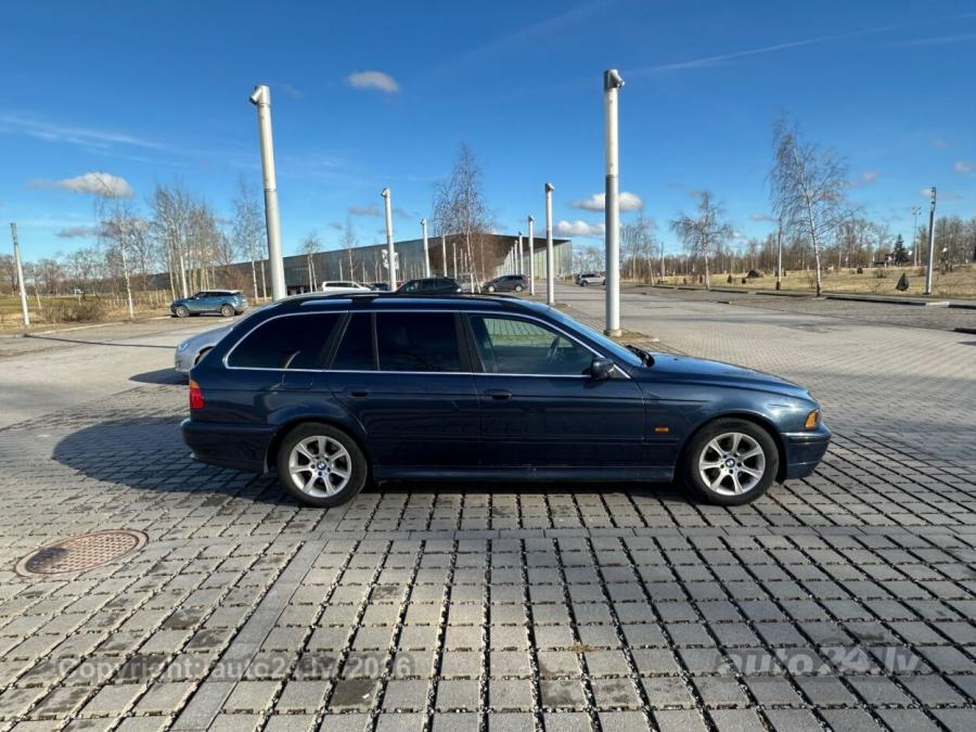 Zils BMW 5 Series 2002 Tallina, ar dzinēja tilpumu 2.50 L un nobraukumu 370 tūkst. km par 1500 €, foto 6 vietnē AUTOMOTO.COM.LV