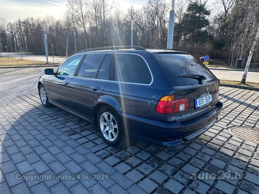 Zils BMW 5 Series 2002 Tallina, ar dzinēja tilpumu 2.50 L un nobraukumu 370 tūkst. km par 1500 €, foto 9 vietnē AUTOMOTO.COM.LV