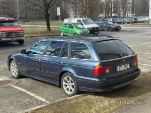 Zils BMW 5 Series 2002 Tallina, ar dzinēja tilpumu 2.50 L un nobraukumu 370 tūkst. km par 1500 €, foto 13 vietnē AUTOMOTO.COM.LV