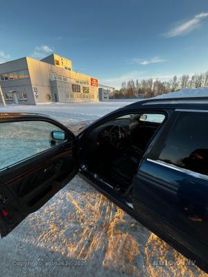 Blue BMW 5 Series 2003 in Valga, with an engine capacity of 2.90 L and mileage of 425 thousand km for 2150 €, photo 4 on AUTOMOTO.COM.LV