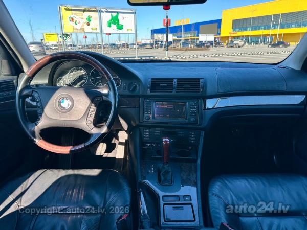 Zils BMW 5 Series 2003 Tallina, ar dzinēja tilpumu 2.50 L un nobraukumu 0 tūkst. km par 2700 €, foto 6 vietnē AUTOMOTO.COM.LV
