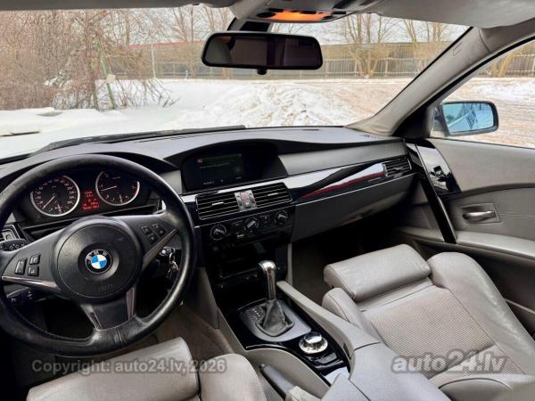 Zils BMW 5 Series 2004 Tallina, ar dzinēja tilpumu 2.50 L un nobraukumu 325 tūkst. km par 4500 €, foto 8 vietnē AUTOMOTO.COM.LV