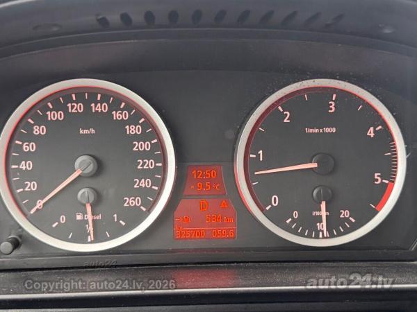 Zils BMW 5 Series 2004 Tallina, ar dzinēja tilpumu 2.50 L un nobraukumu 325 tūkst. km par 4500 €, foto 10 vietnē AUTOMOTO.COM.LV