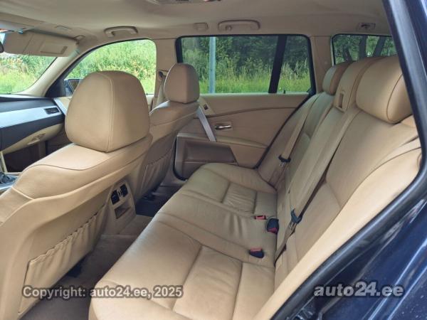 Zils BMW 5 Series 2005 Tallina, ar dzinēja tilpumu 3.00 L un nobraukumu 399 tūkst. km par 3100 €, foto 11 vietnē AUTOMOTO.COM.LV
