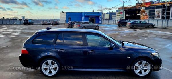 Zils BMW 5 Series 2006 Tallina, ar dzinēja tilpumu 3.00 L un nobraukumu 430 tūkst. km par 4000 €, foto 11 vietnē AUTOMOTO.COM.LV
