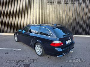 Zils BMW 5 Series 2006 Tartu, ar dzinēja tilpumu 3.00 L un nobraukumu 338 tūkst. km par 3700 €, foto 4 vietnē AUTOMOTO.COM.LV