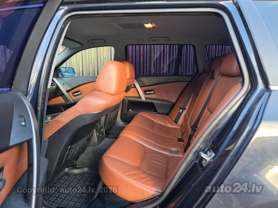 Zils BMW 5 Series 2006 Tartu, ar dzinēja tilpumu 3.00 L un nobraukumu 338 tūkst. km par 3700 €, foto 9 vietnē AUTOMOTO.COM.LV