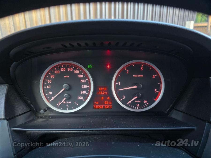 Zils BMW 5 Series 2006 Tartu, ar dzinēja tilpumu 3.00 L un nobraukumu 338 tūkst. km par 3700 €, foto 10 vietnē AUTOMOTO.COM.LV
