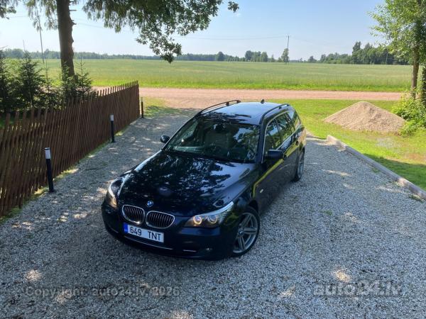 Zils BMW 5 Series 2007 Tallina, ar dzinēja tilpumu 3.00 L un nobraukumu 422 tūkst. km par 7490 €, foto 1 vietnē AUTOMOTO.COM.LV