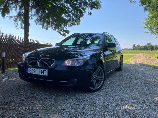 Zils BMW 5 Series 2007 Tallina, ar dzinēja tilpumu 3.00 L un nobraukumu 422 tūkst. km par 7490 €, foto 8 vietnē AUTOMOTO.COM.LV
