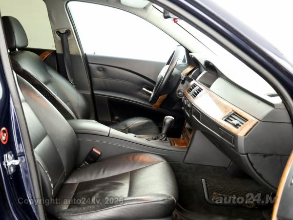 Zils BMW 5 Series 2007 Tallina, ar dzinēja tilpumu 2.50 L un nobraukumu 507 tūkst. km par 1599 €, foto 6 vietnē AUTOMOTO.COM.LV
