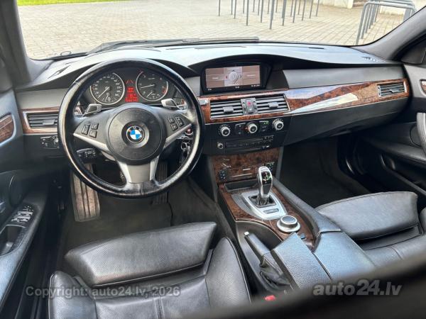 Zils BMW 5 Series 2007 Rapla, ar dzinēja tilpumu 3.00 L un nobraukumu 387 tūkst. km par 6500 €, foto 10 vietnē AUTOMOTO.COM.LV