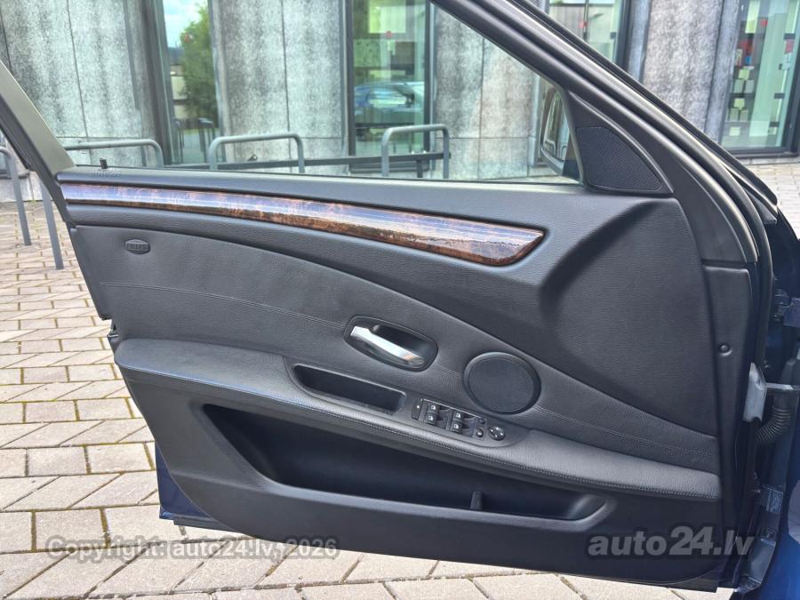 Blue BMW 5 Series 2007 in Rapla, with an engine capacity of 3.00 L and mileage of 387 thousand km for 6500 €, photo 23 on AUTOMOTO.COM.LV