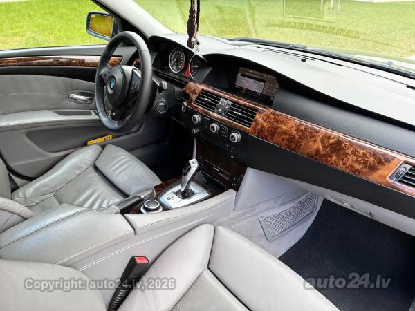 Zils BMW 5 Series 2008 Tartu, ar dzinēja tilpumu 3.00 L un nobraukumu 370 tūkst. km par 5900 €, foto 6 vietnē AUTOMOTO.COM.LV