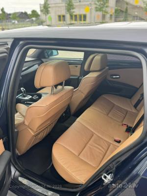 Zils BMW 5 Series 2008 Tartu, ar dzinēja tilpumu 3.00 L un nobraukumu 0 tūkst. km par 7300 €, foto 9 vietnē AUTOMOTO.COM.LV