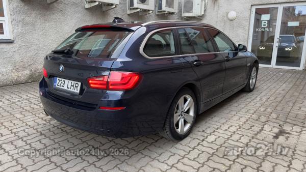 Zils BMW 5 Series 2011 Tallina, ar dzinēja tilpumu 3.00 L un nobraukumu 378 tūkst. km par 6700 €, foto 6 vietnē AUTOMOTO.COM.LV